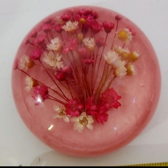 Office | Vintage Lucite Dried Flower Paperweight | Poshmark